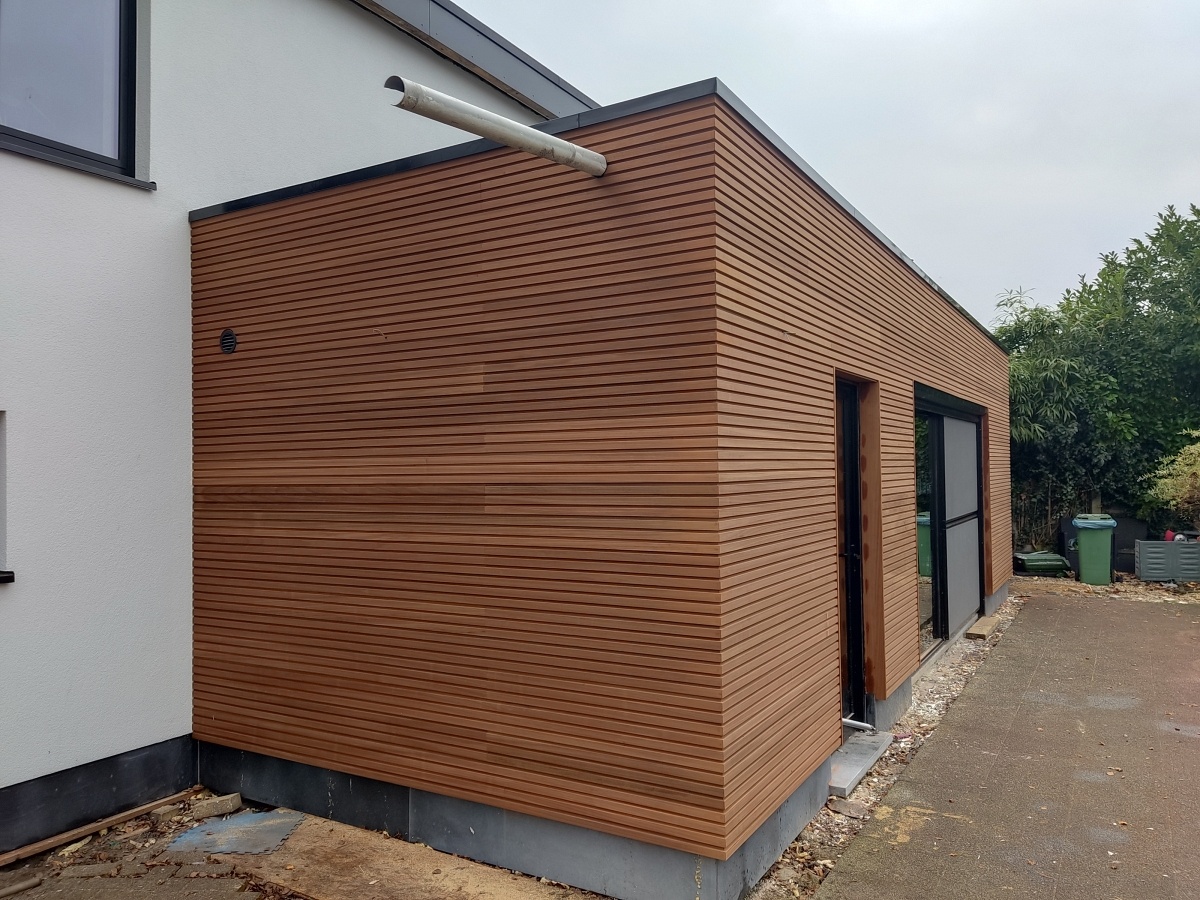 Gevelbekleding: Thermowood tripple Ayous | Bijgebouw of Aanbouw | PvB ...